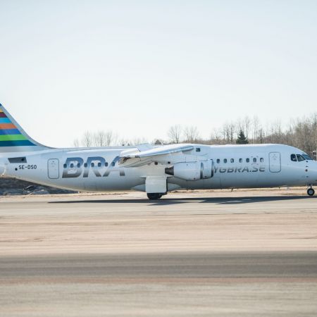 Aircraft AVRO RJ100 | Bendix Air Charter AB